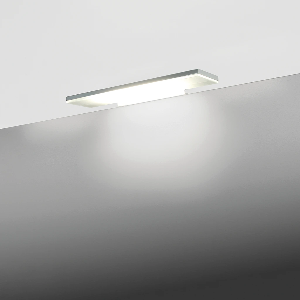 Flat: chrome LED lamp for mirror